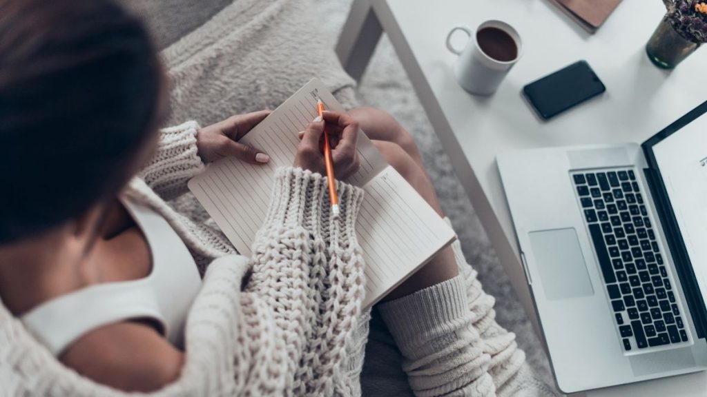 How to Get Free Essays Online in 7 Easy Steps - JBlog.